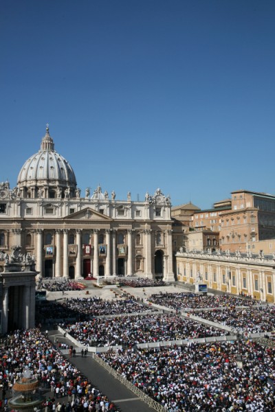 Novi papa mogao bi biti izabran dosta prije Uskrsa