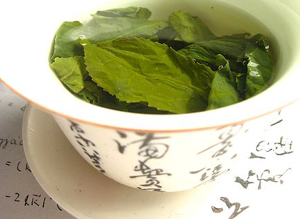 Zeleni čaj snižava kolesterol